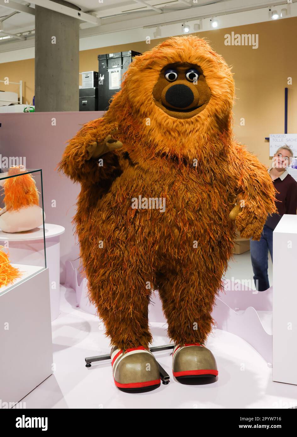 Sesame street puppets hi-res stock photography and images - Alamy