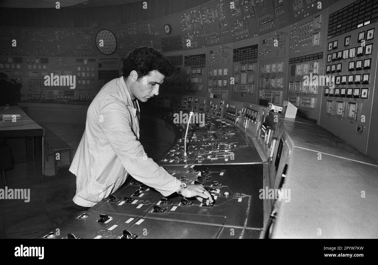 Bulgaria, Kozloduy, 14-11-1991. Archive: 30-02-29 The Kozloduy Nuclear ...