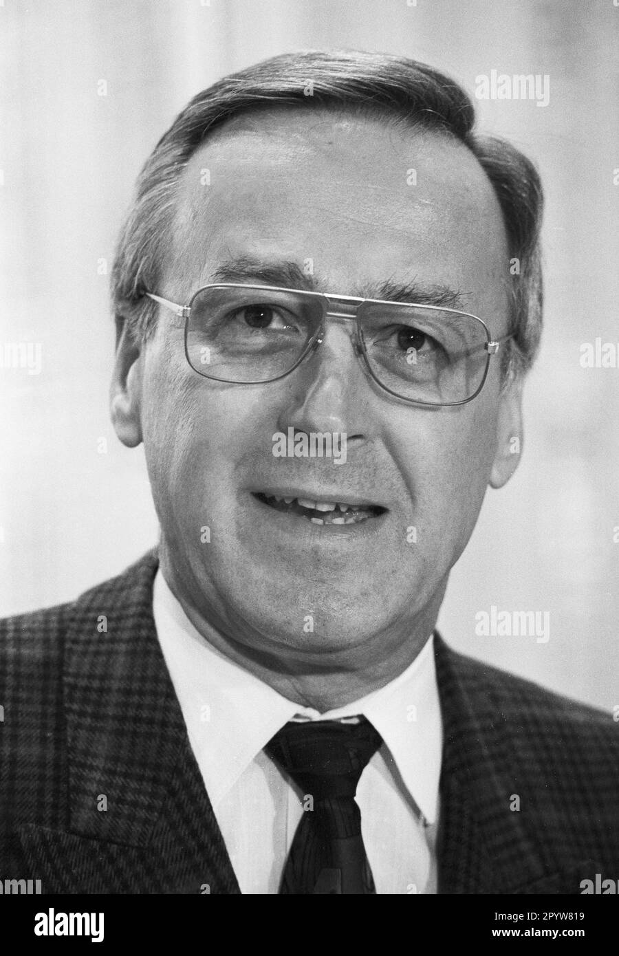 Germany, Bonn, Oct. 22, 1991. archive: 29-28-29 Press conference with ...