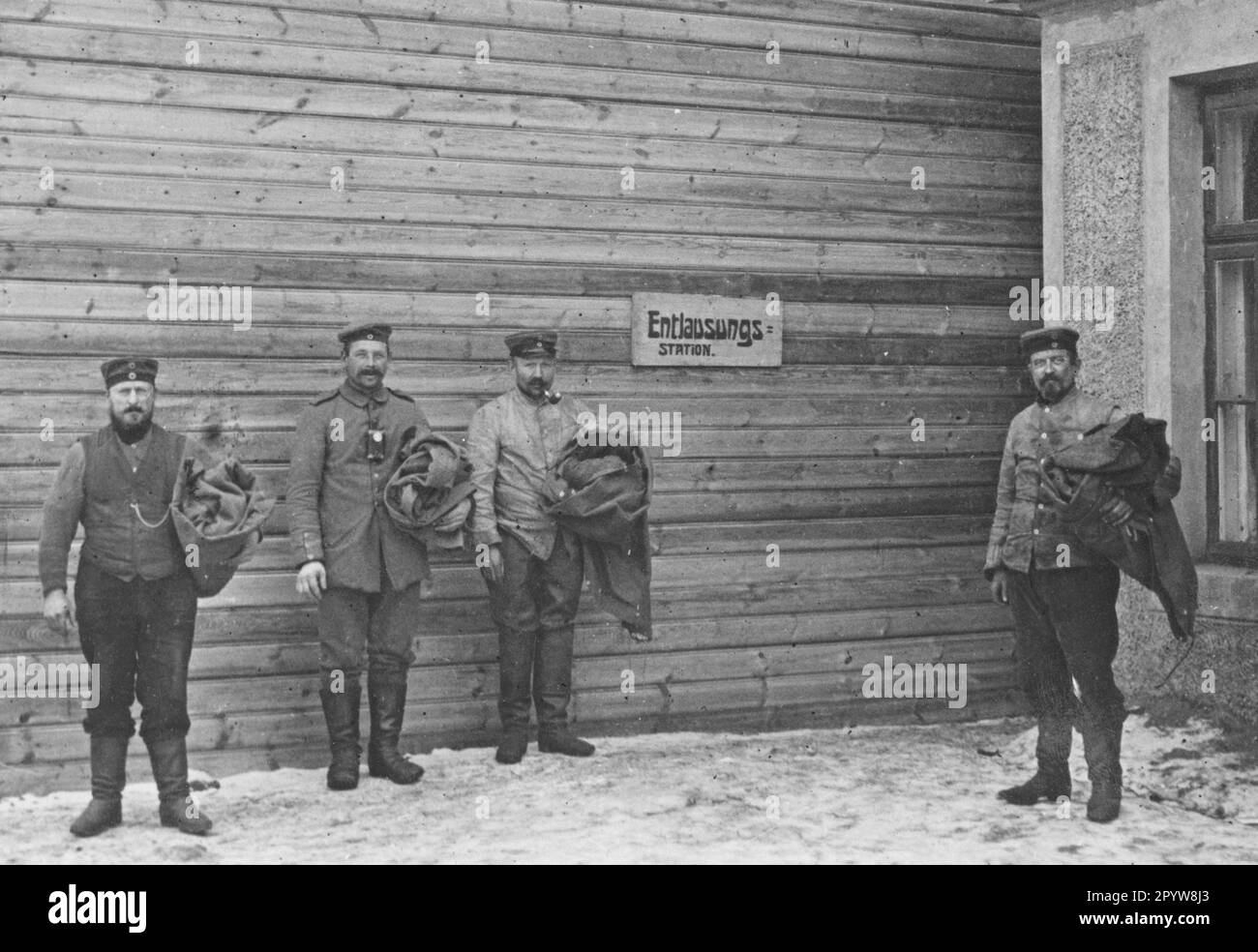 Delousing station hi-res stock photography and images - Alamy