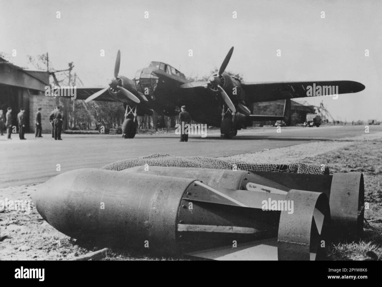 Dornier do 217 hi-res stock photography and images - Alamy