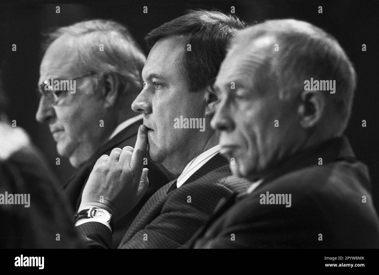 Germany, Bonn, Sept. 30, 1991. Archive: 29-08-03 CDU press conference ...
