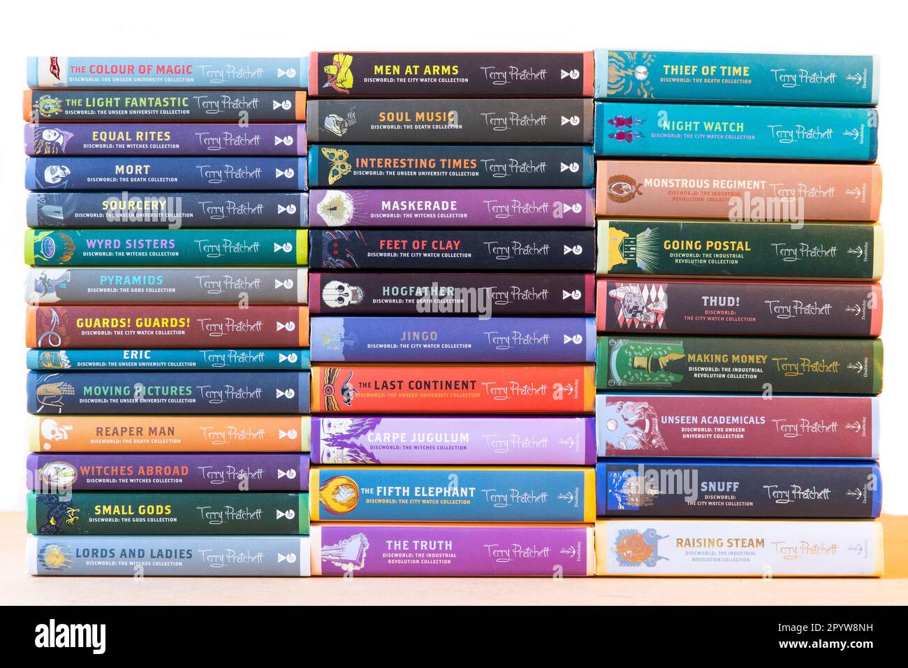 Terry pratchett discworld hi-res stock photography and images - Alamy