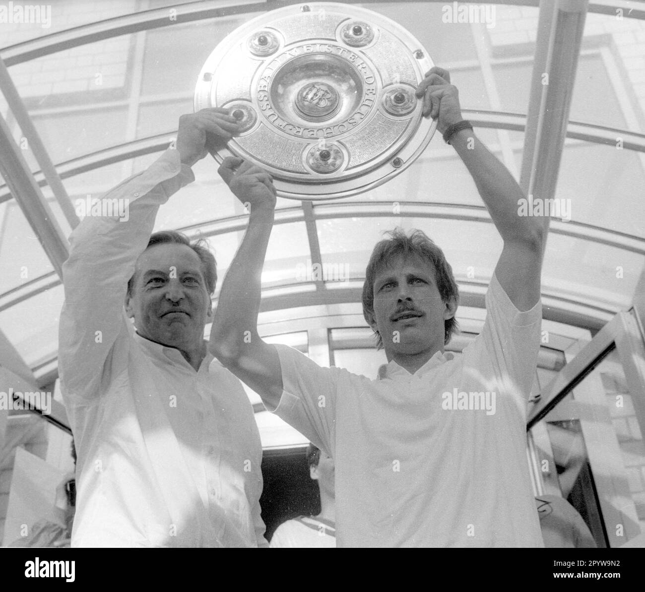 Mit meisterschale hi-res stock photography and images - Alamy