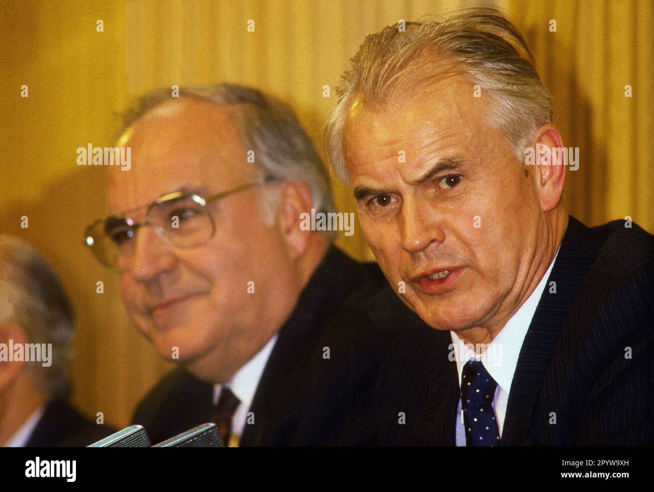 Germany, Bonn, 13.02.1990 GDR -Prime Minister Modrow visiting Photo ...