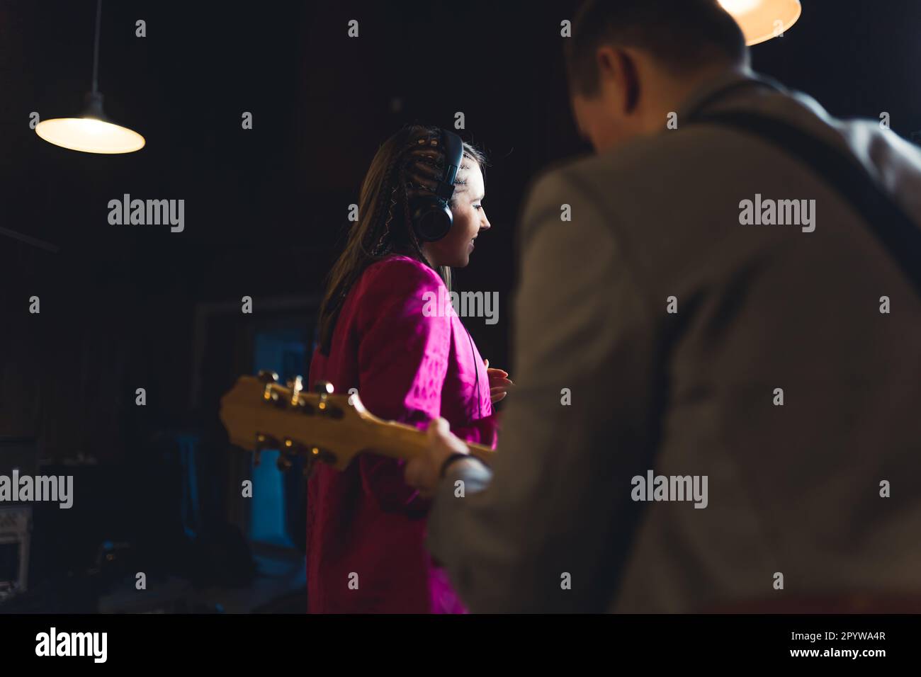 Pop band group studio hi-res stock photography and images - Alamy