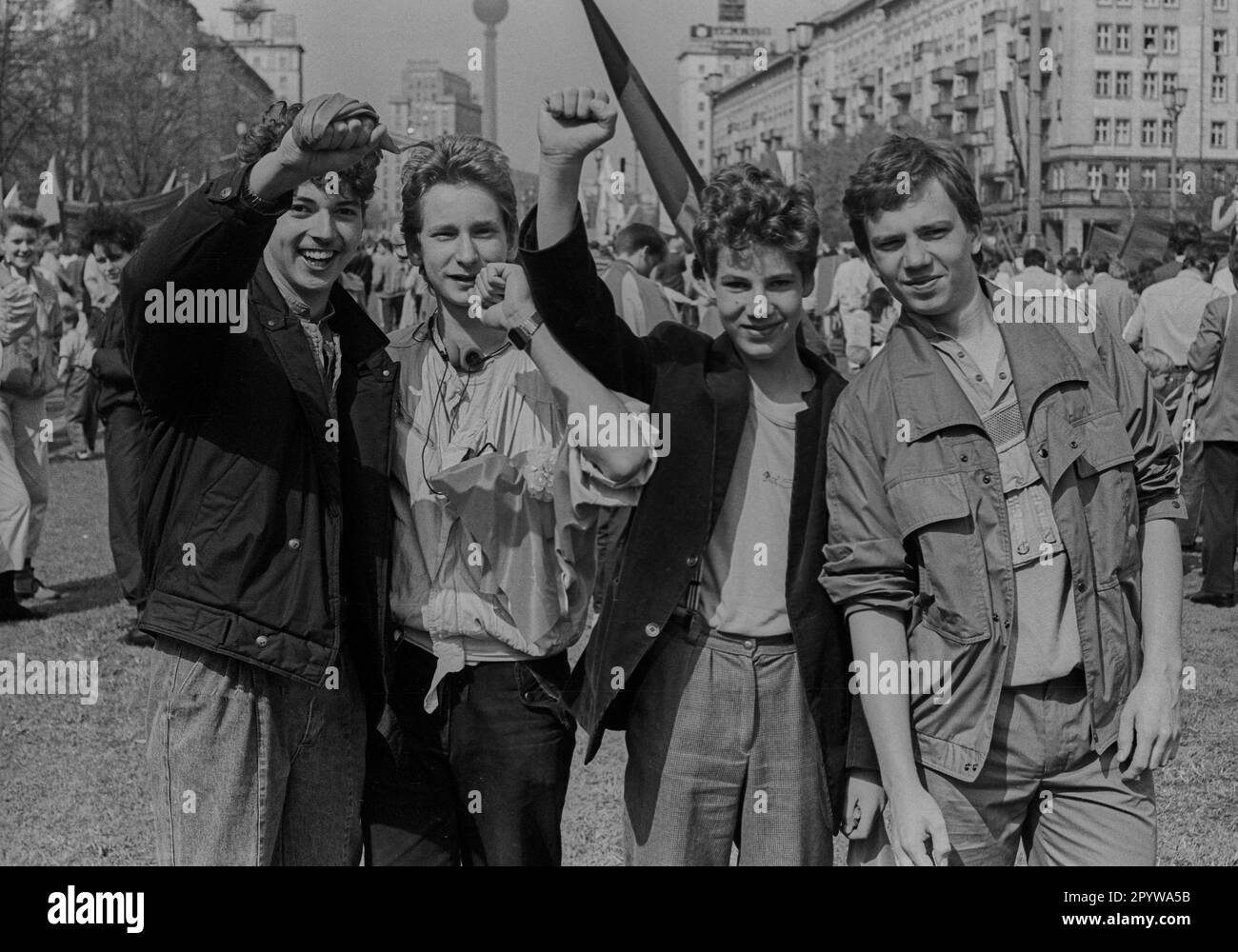 GDR, Berlin, 01.05.1987, 1. May rally 1987 on the Karl-Marx-Allee, young people, [automated ...