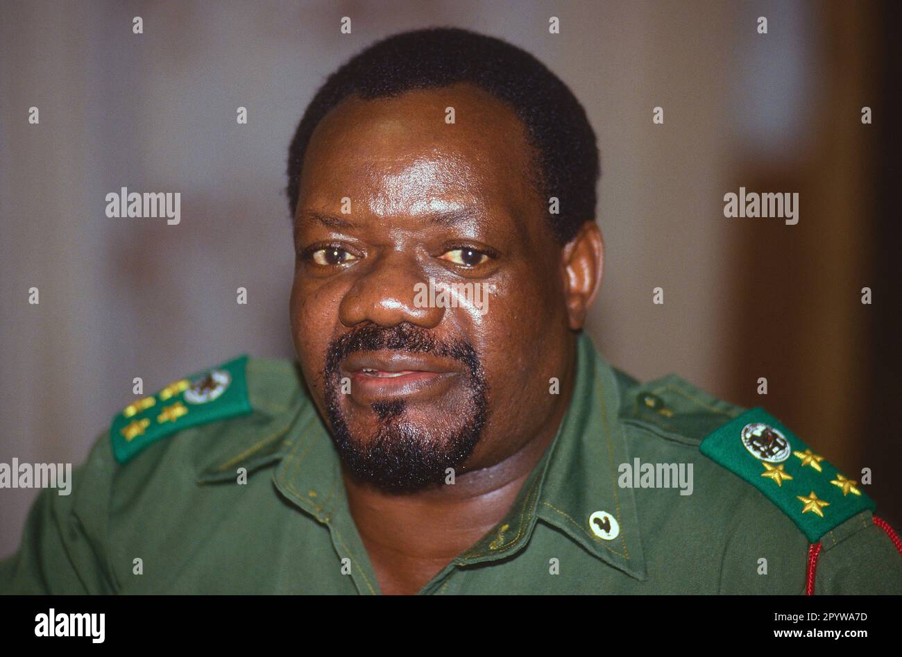 Angola, Jamba, 14.09.1994 Unita Movement Photo: Dr. Jonas Savimbi ...