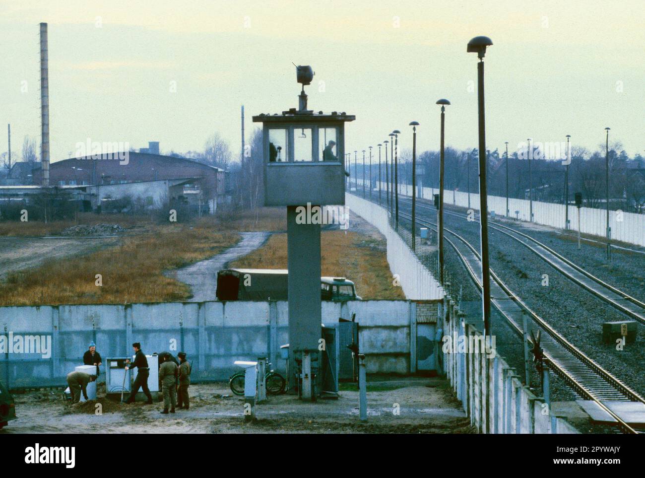 East germany border fence hi-res stock photography and images - Alamy
