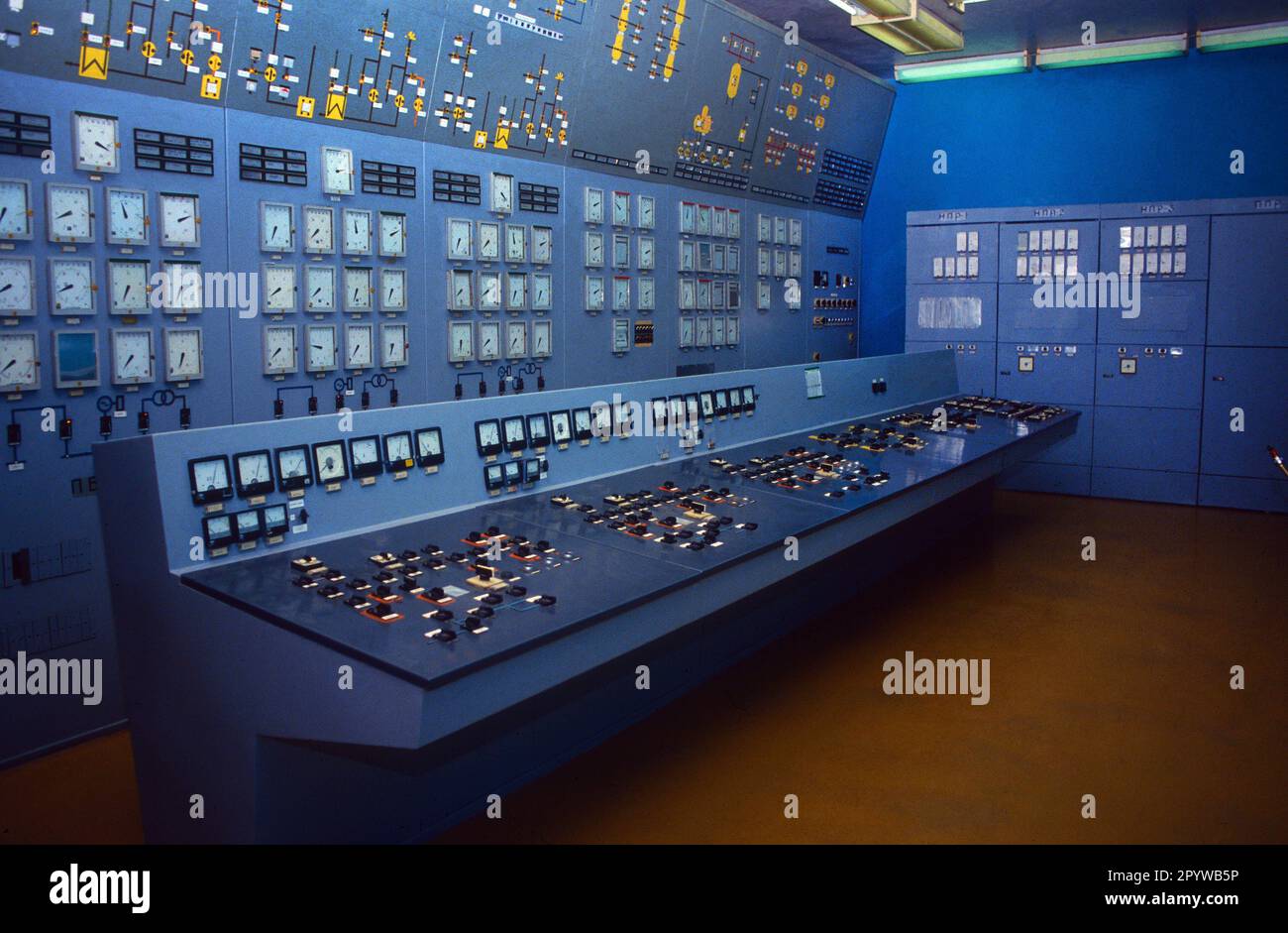 Bulgaria, Kozloduy, 13.11.1991 Kozloduy Nuclear Power Plant Photo: the ...