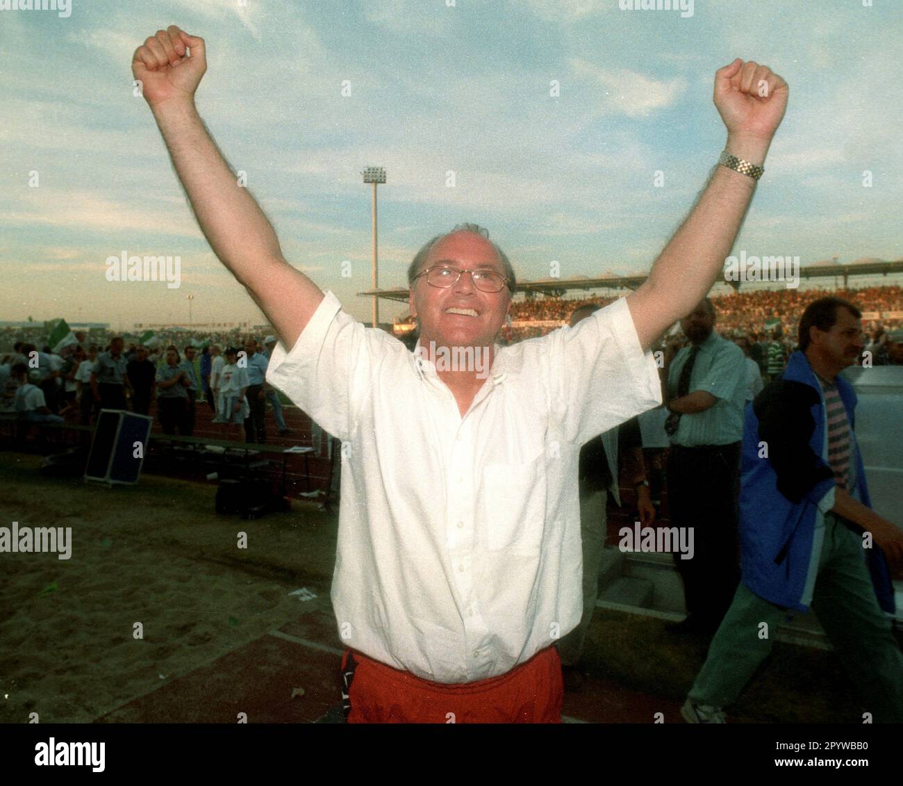 Season 1996 97 hi-res stock photography and images - Alamy