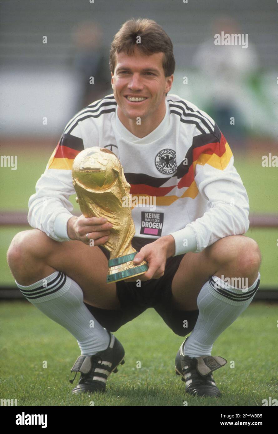 29 10 1990 hi-res stock photography and images - Alamy