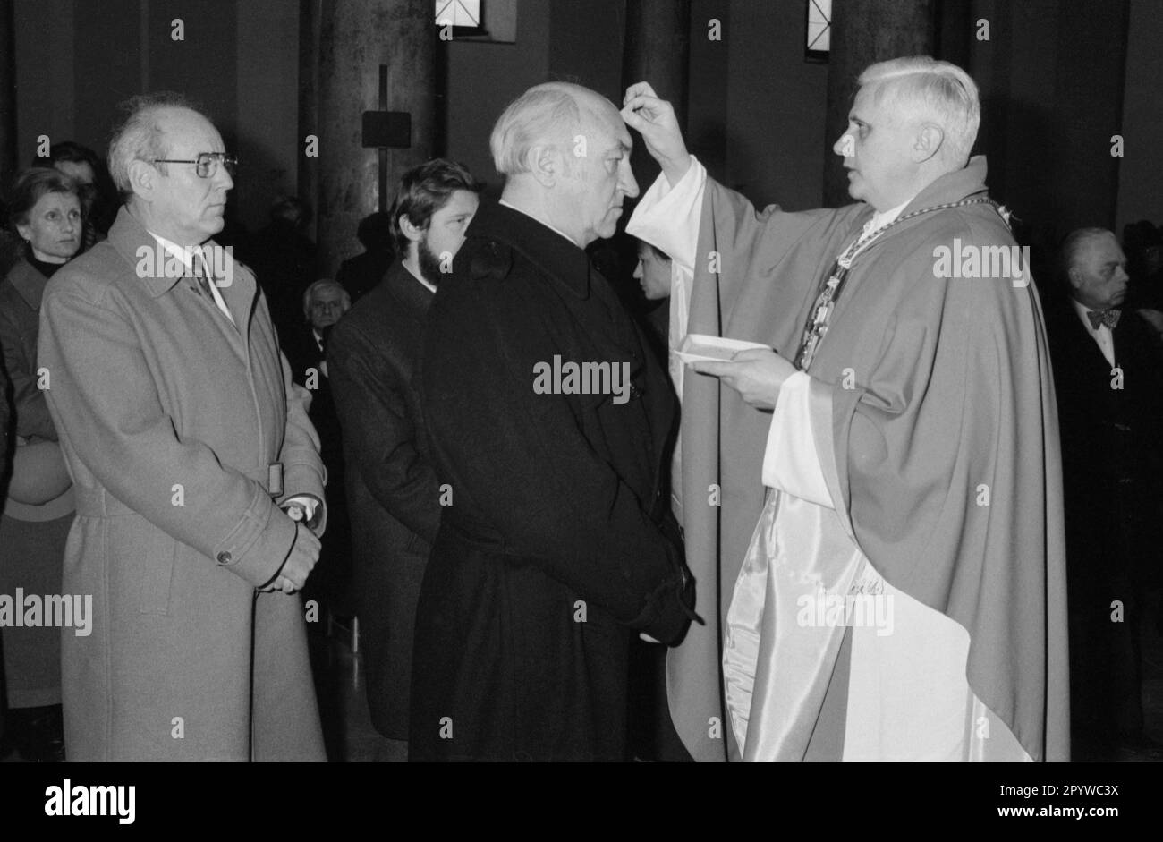 Ernst Maria Lang and Joseph Cardinal Ratzinger at the Ash Wednesday of ...