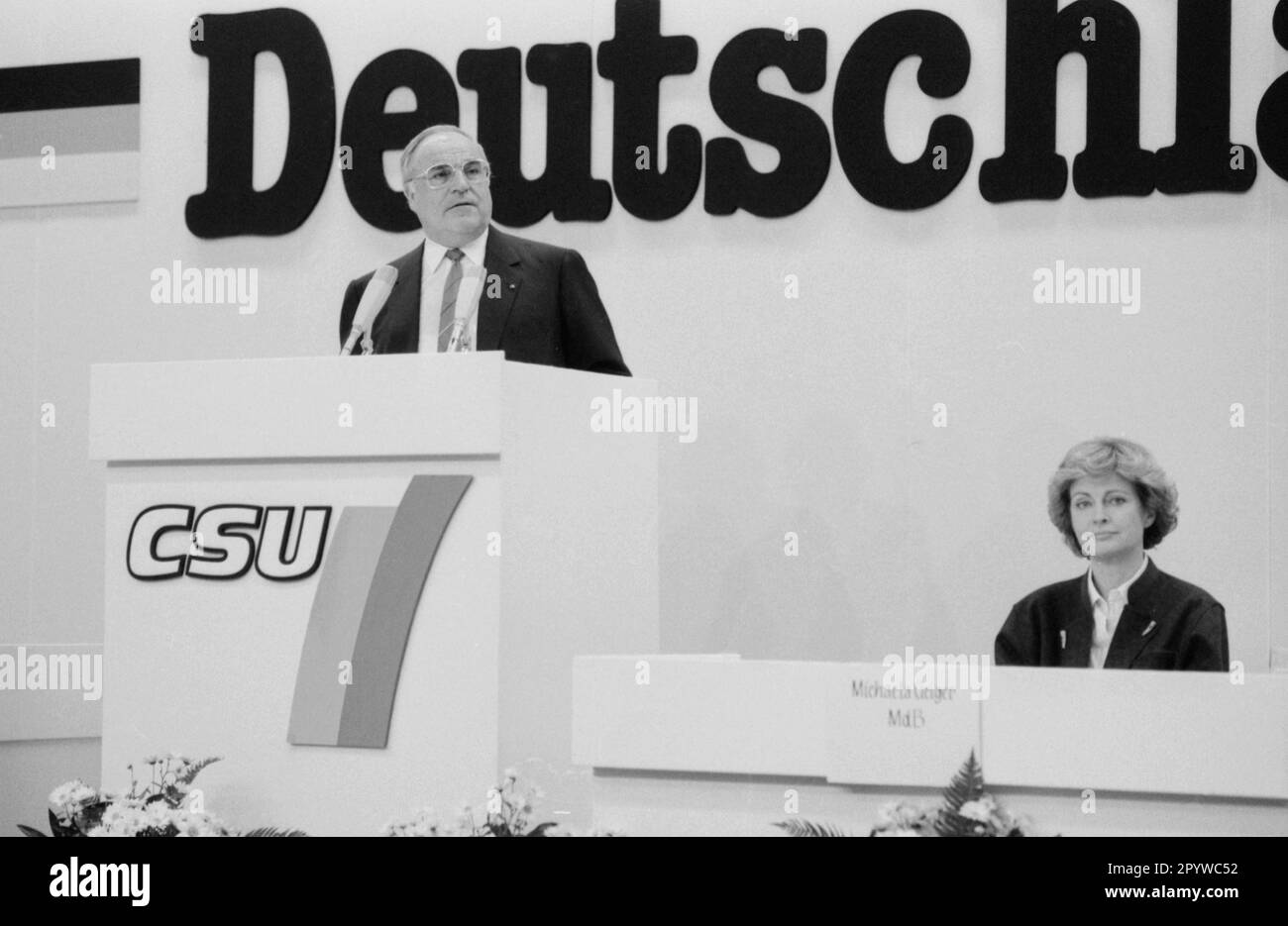 Helmut Kohl during the Bundestag election campaign at the CSU election ...