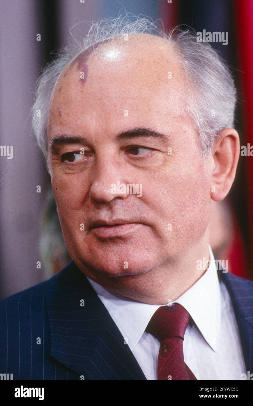 Visit format hi-res stock photography and images - Alamy