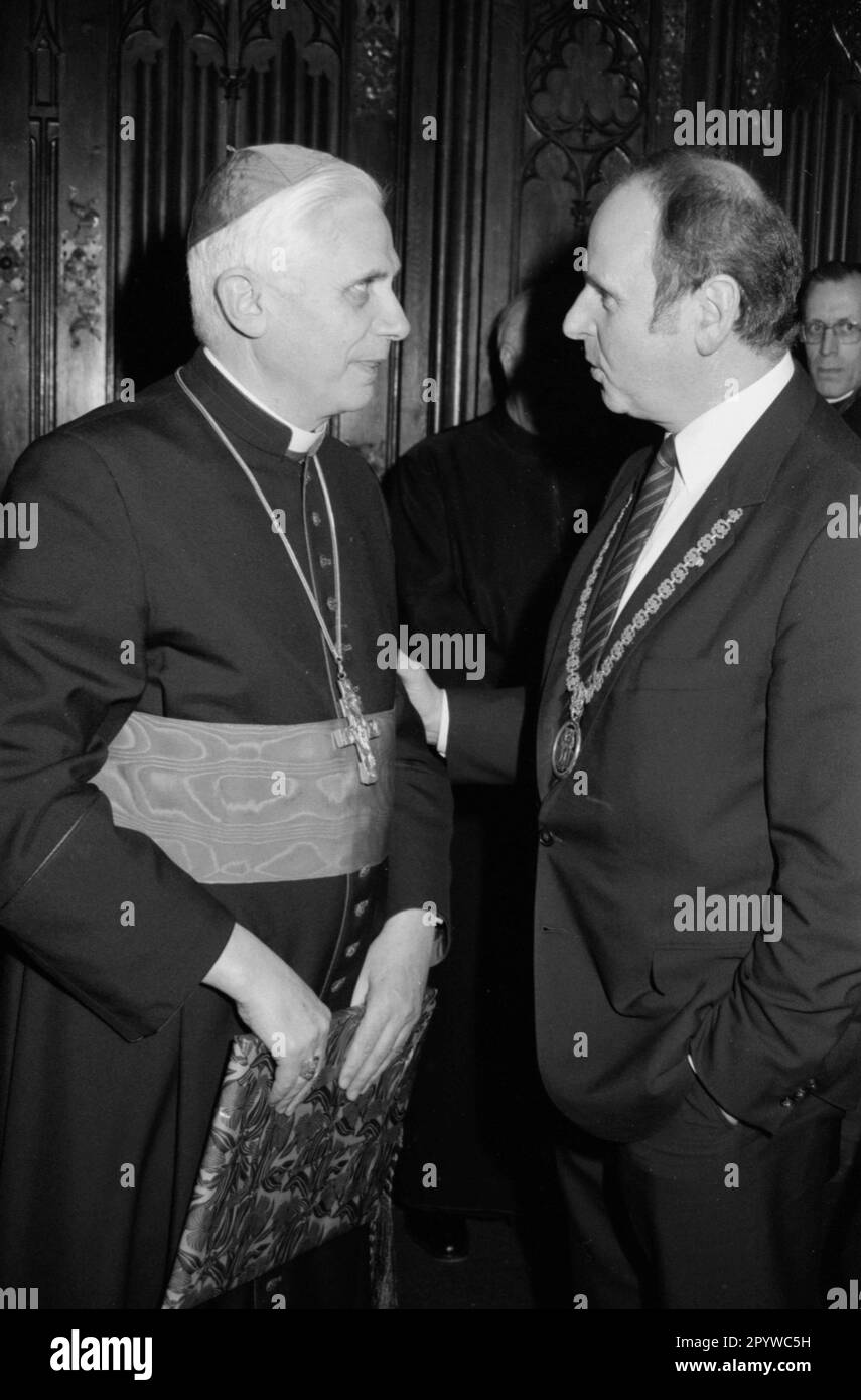 Joseph Cardinal Ratzinger with Erich Kiesl at a reception in the town ...