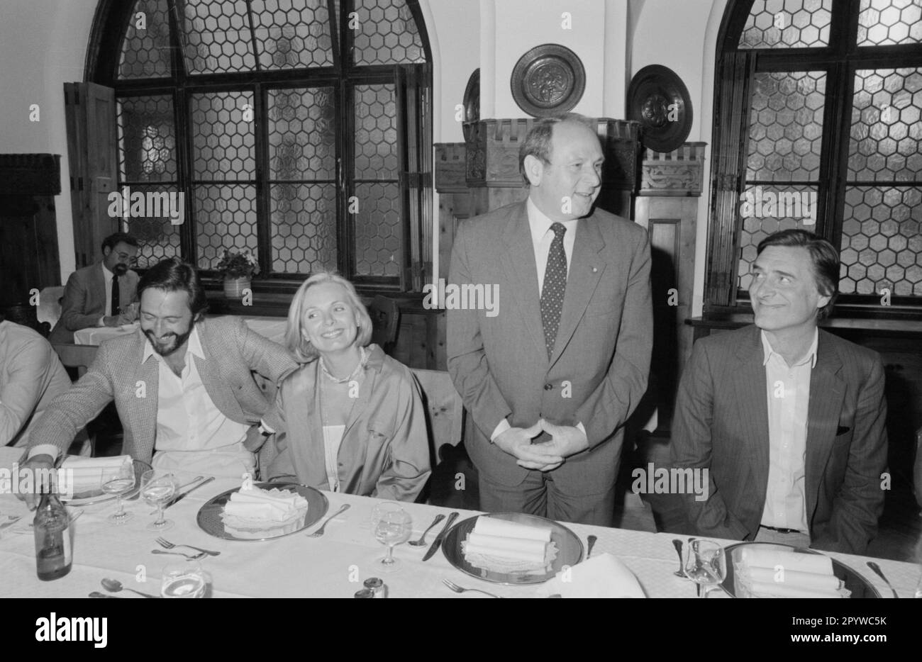 Helmut Dietl, Ruth Maria Kubitschek, Erich Kiesl and Helmut Fischer ...