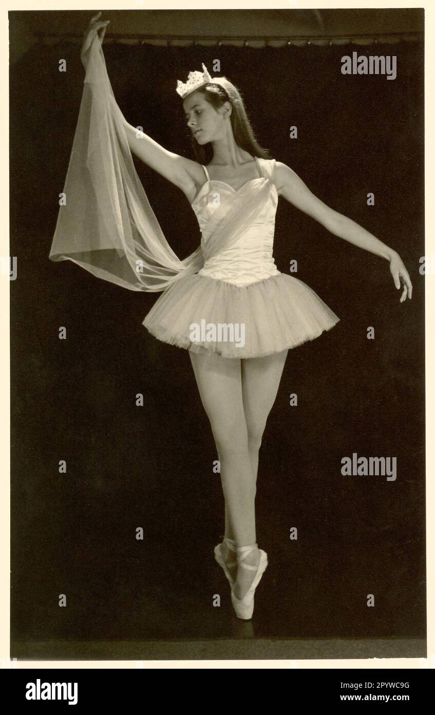 1970s dance hi-res stock photography and images - Alamy
