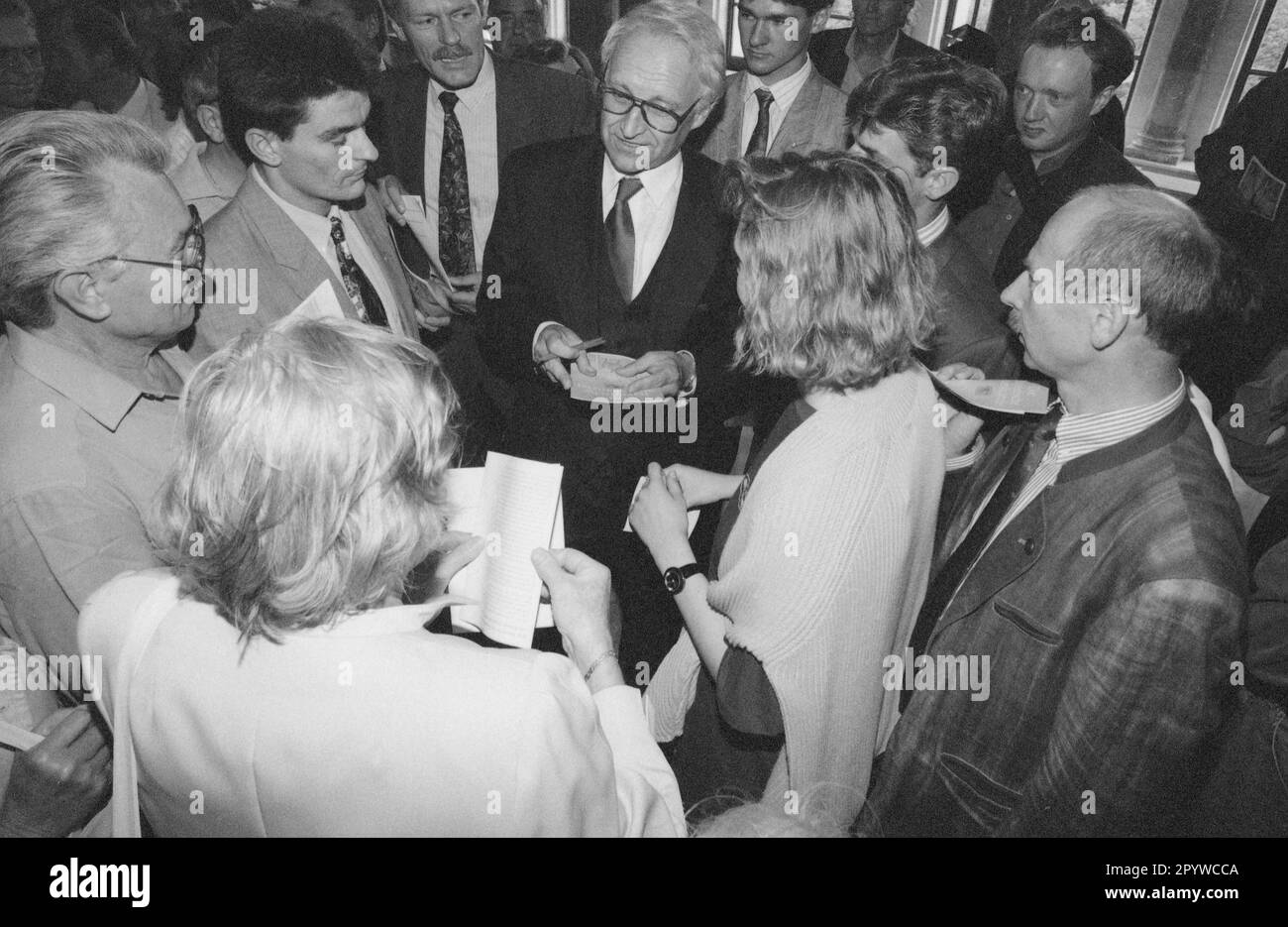 Edmund Stoiber signs autographs at the Open House in the Bavarian State ...