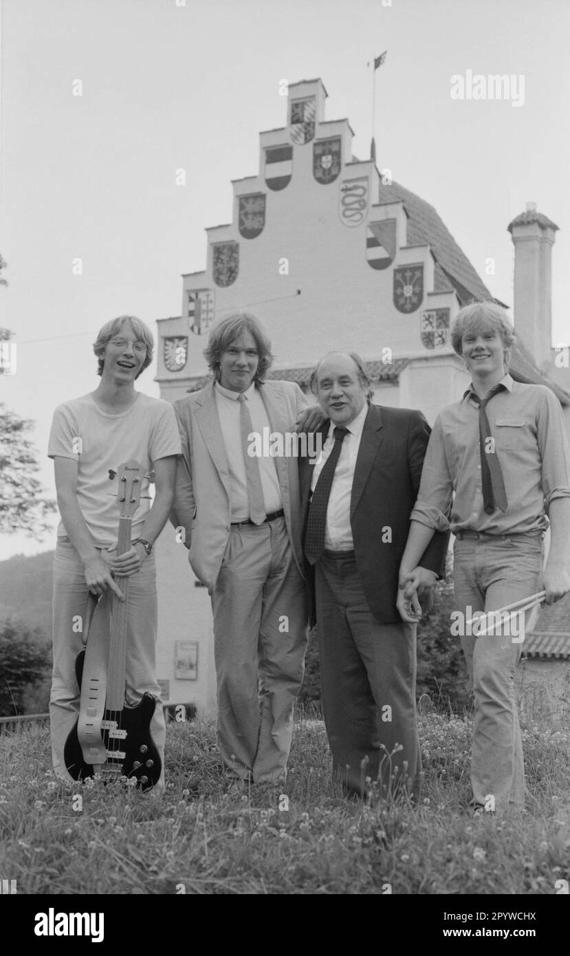 The Everding family in front of Grünwald Castle. August Everding (3rd ...