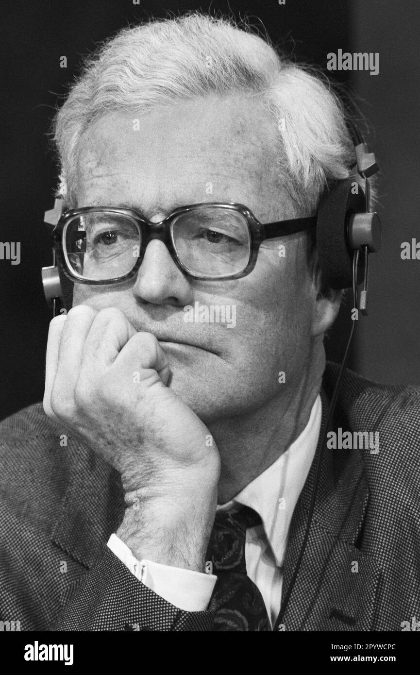 03 05 1991 hi-res stock photography and images - Alamy