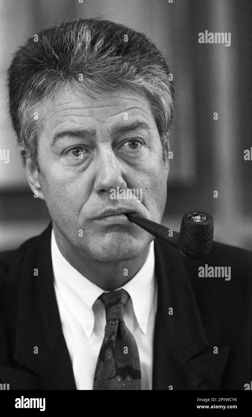 19 02 1991 hi-res stock photography and images - Alamy