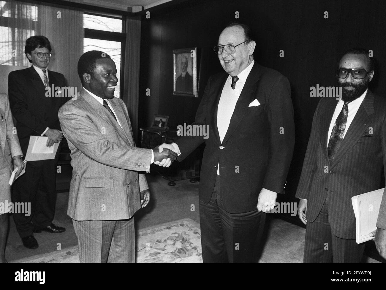 Van dunem Black and White Stock Photos & Images - Alamy