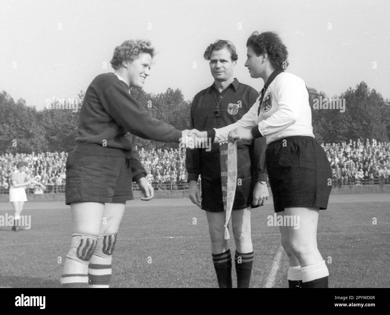 Only 1 2 Black and White Stock Photos & Images - Alamy