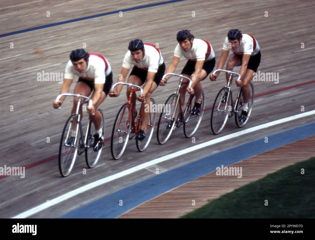 Olympic Games, Munich 1972. track cycling:The German track foursome in ...