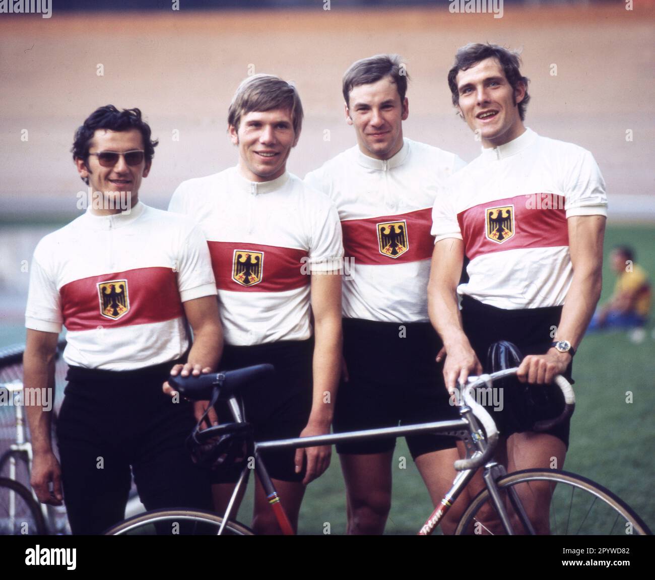 Olympic Games, Munich 1972. track cycling: The German track foursome V ...