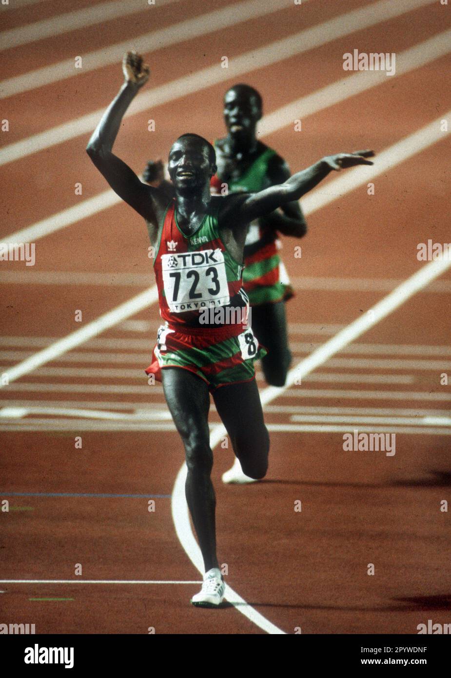 Athletics World Championships 1991 in Tokyo. 10 000m men. Moses Tanui ...