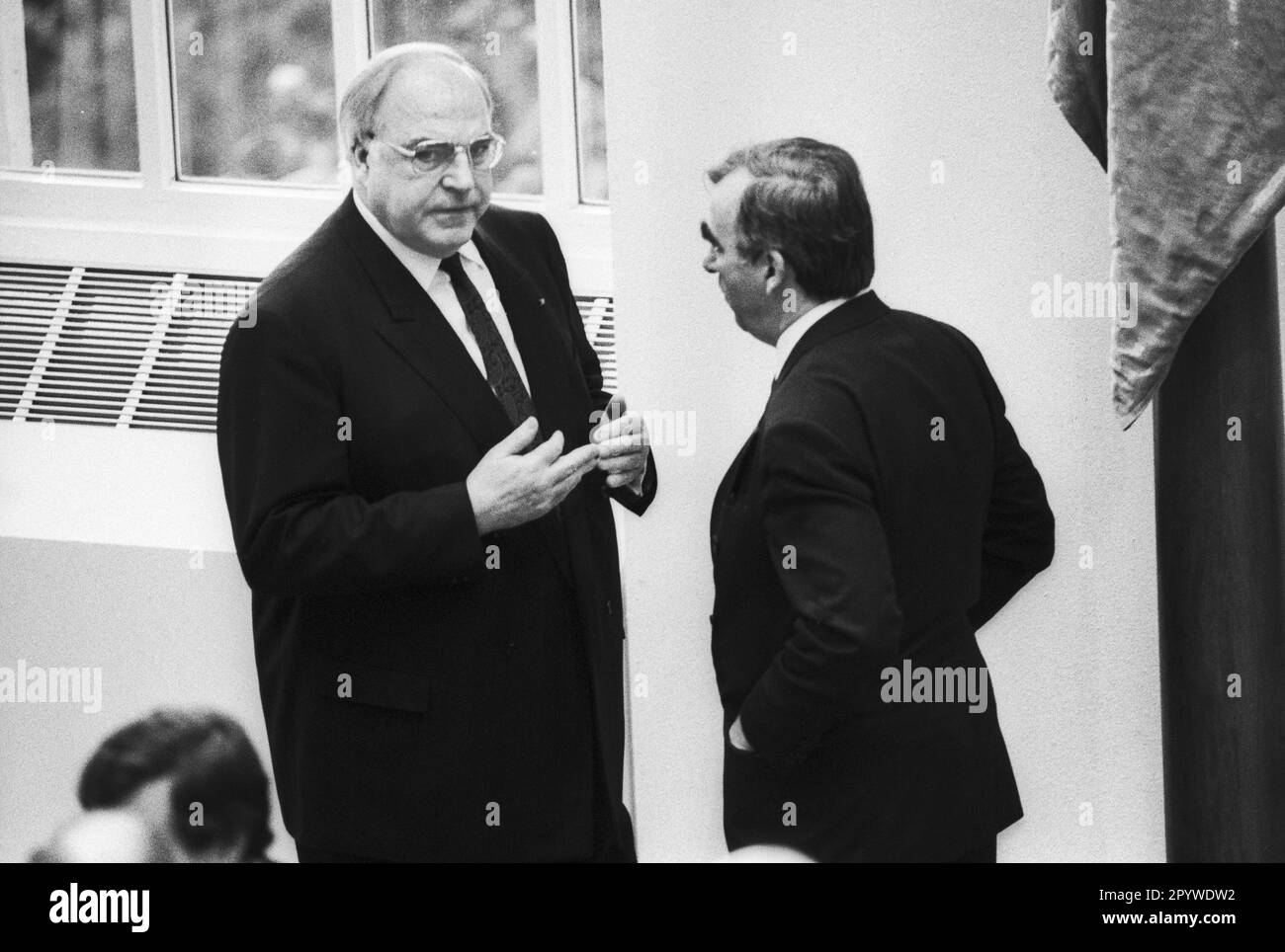 Germany, Bonn 17.01.1991 Archive-No.: 24-38-03 Election of the Federal ...