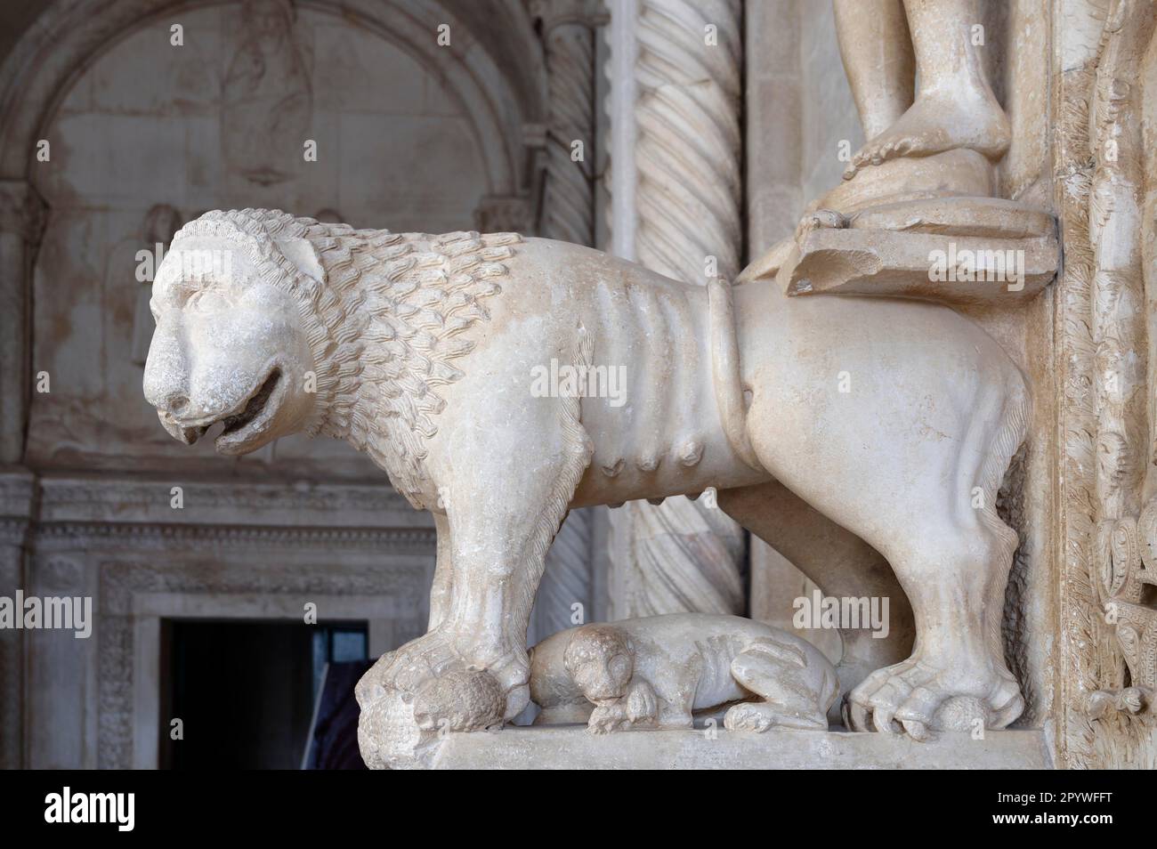 Lion, Portal, Sveti Lovre Cathedral, Trg Ivana Pavla II, Trogir in ...