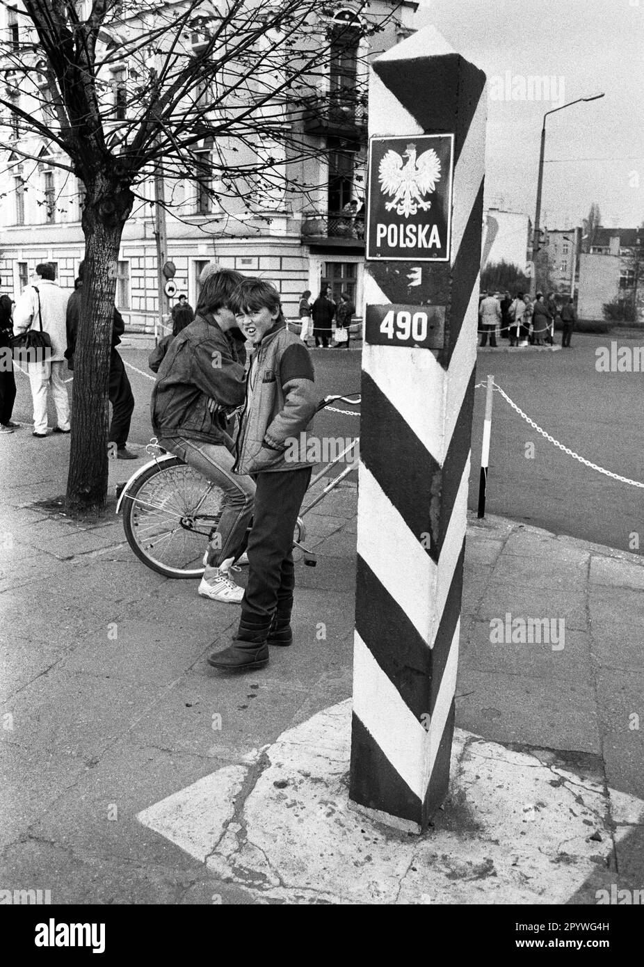 Frankfurt slubice Black and White Stock Photos & Images - Alamy