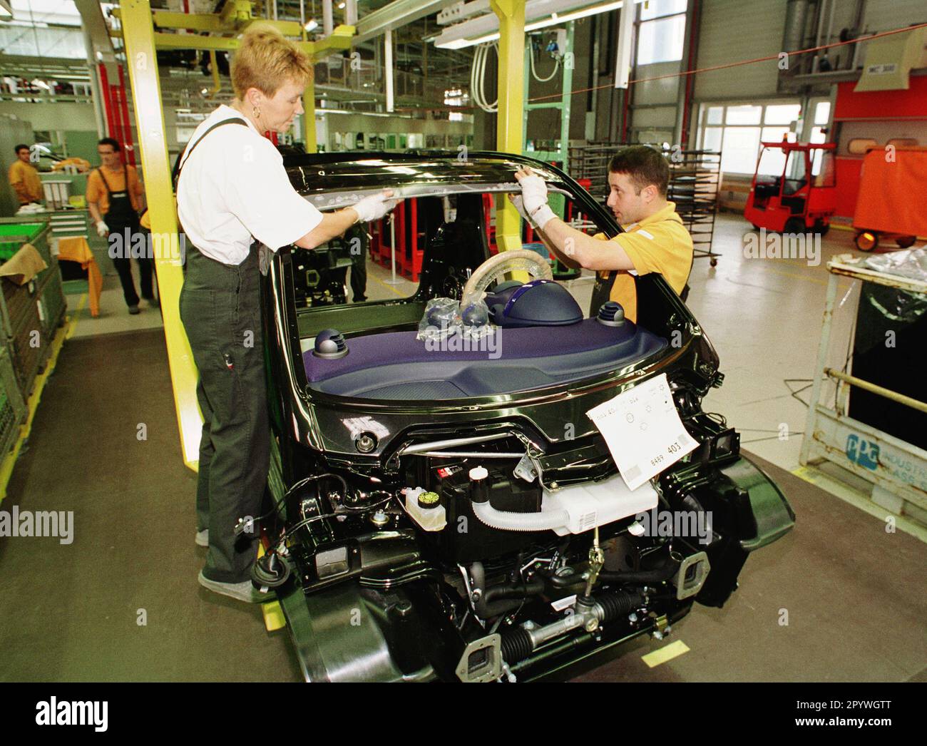FRA , FRANCE : Production of the SMART in Hambach at MCC AG , a ...