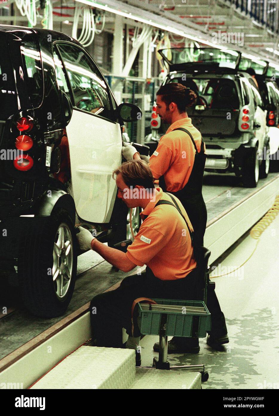 FRA , FRANCE : Production of the SMART in Hambach at MCC AG , a ...
