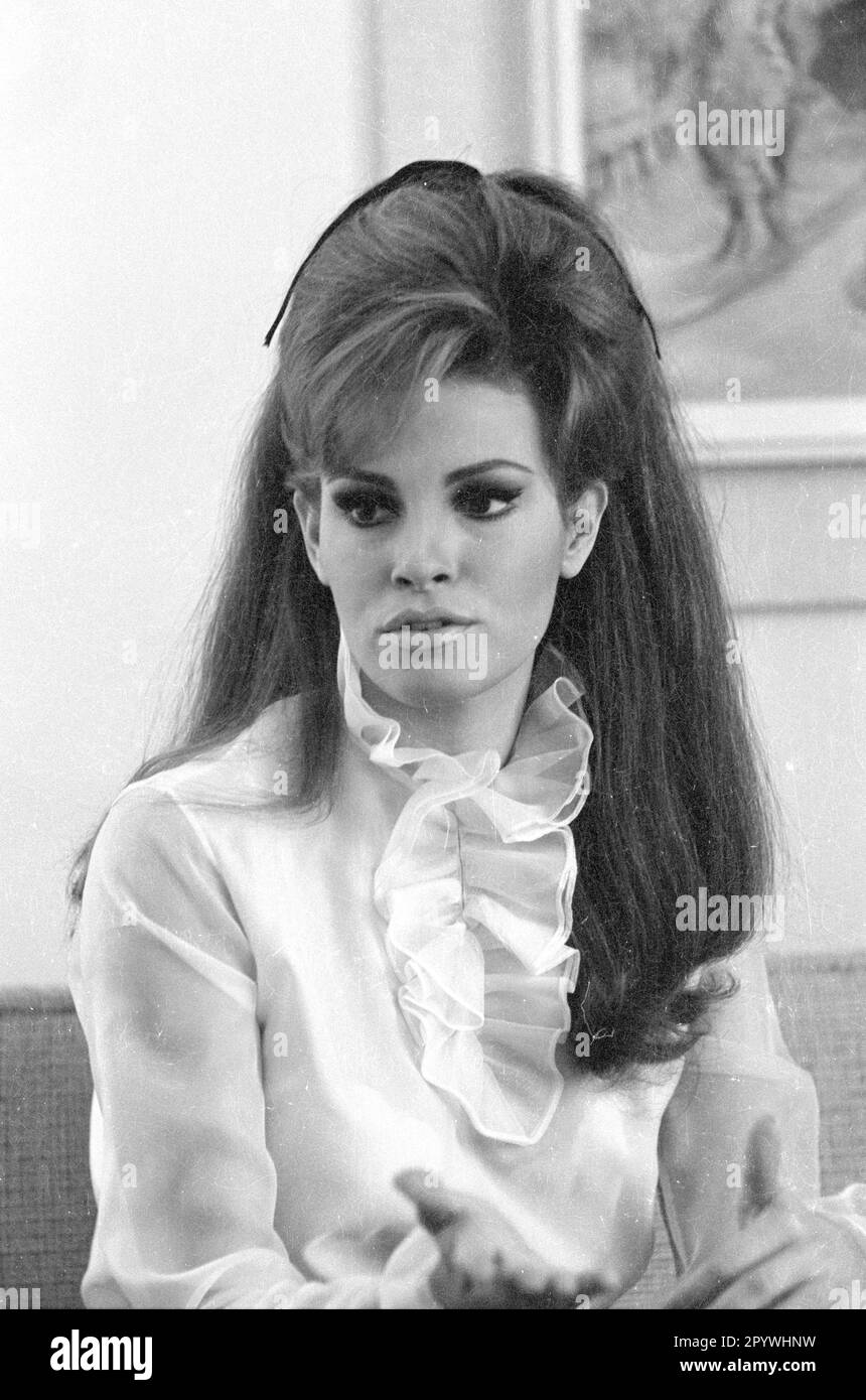 "Raquel Welch at an event in Berlin. This year the episode "" Fräulein ...