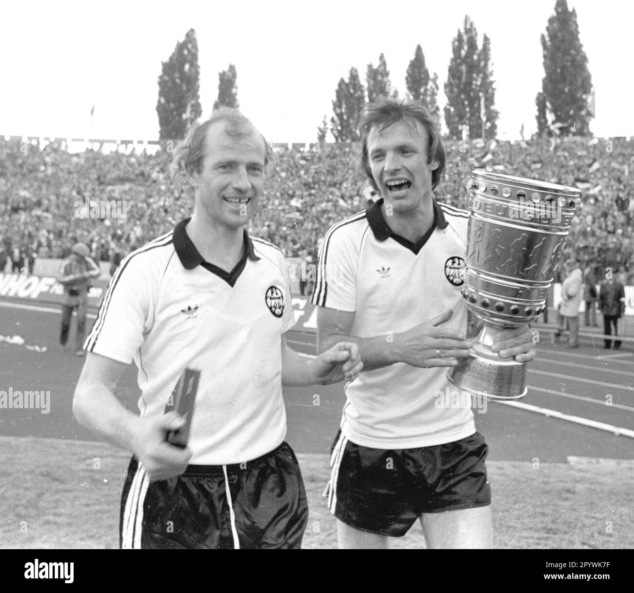 DFB Cup Final 1981 Eintracht Frankfurt - 1. FC Kaiserslautern 3:1 on 02 ...
