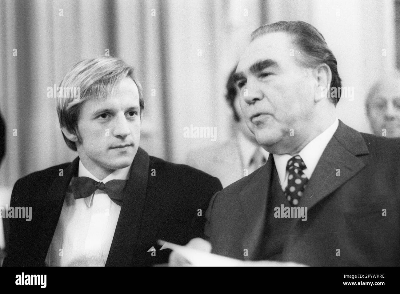 Sportsman of the Year 1971 award in Baden-Baden. Swimmer Hans Fassnacht ...