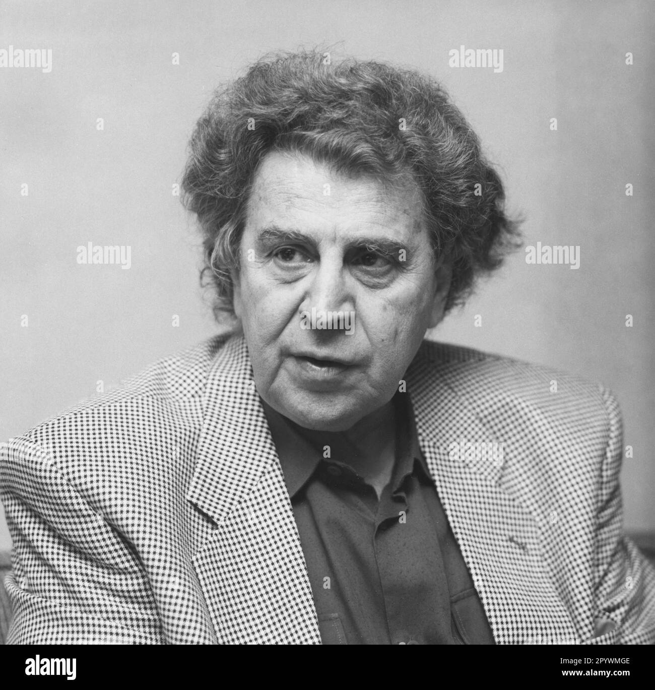 Mikis Theodorakis in Cologne. [automated translation] Stock Photo - Alamy