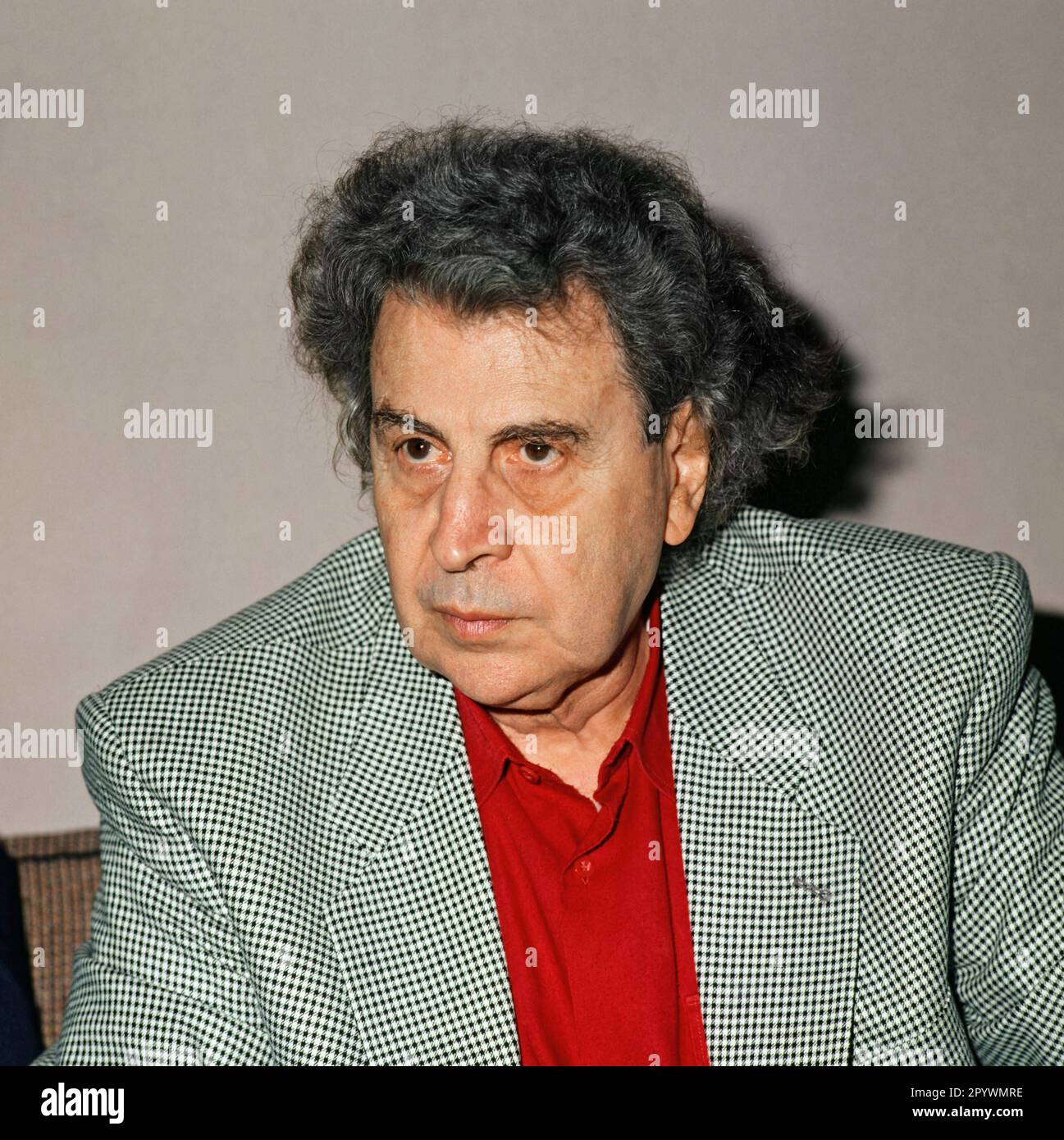 Mikis Theodorakis (composer and singer - Greece) - 26.3.1994 [automated ...