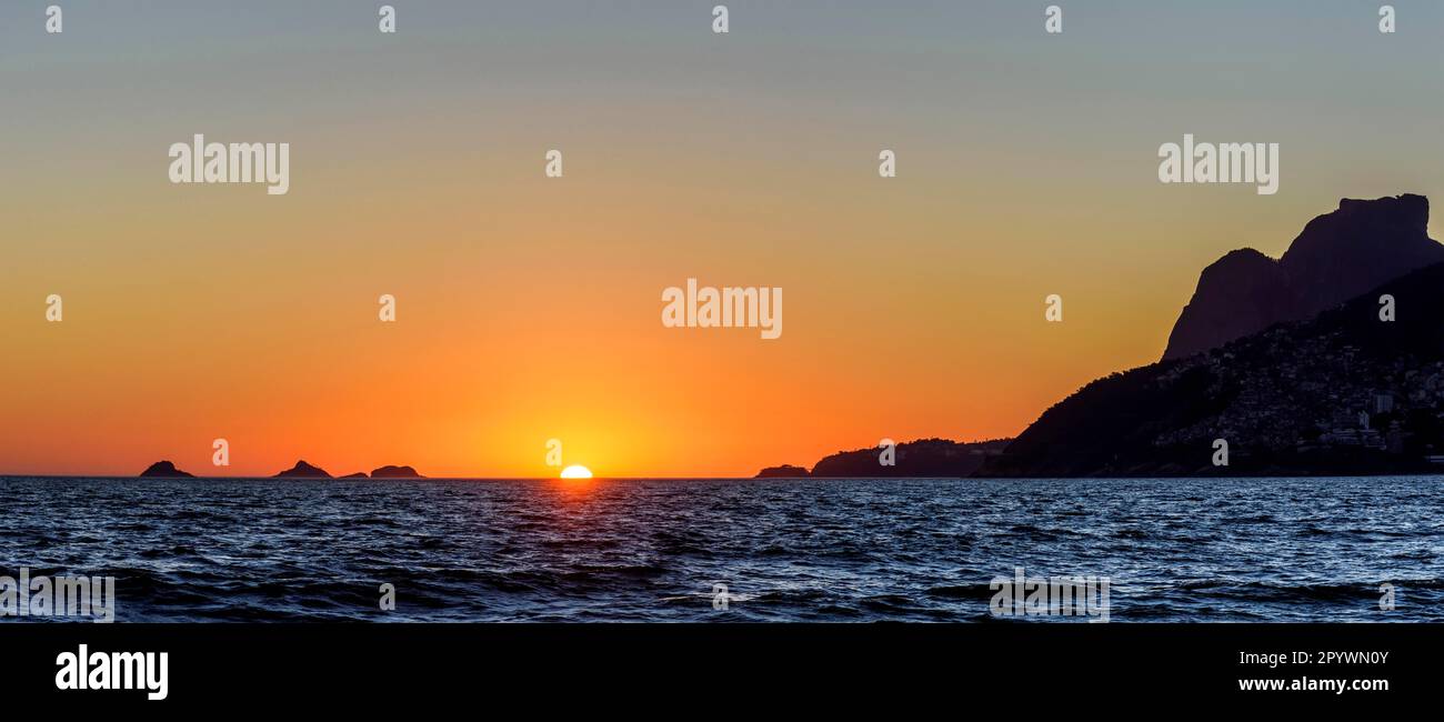 Ipanema beach at sunrise hi-res stock photography and images - Alamy