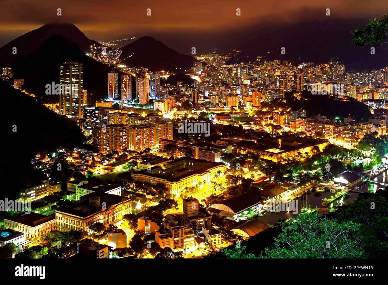Night view of the top of the Botafogo neighborhood in Rio de Janeiro ...