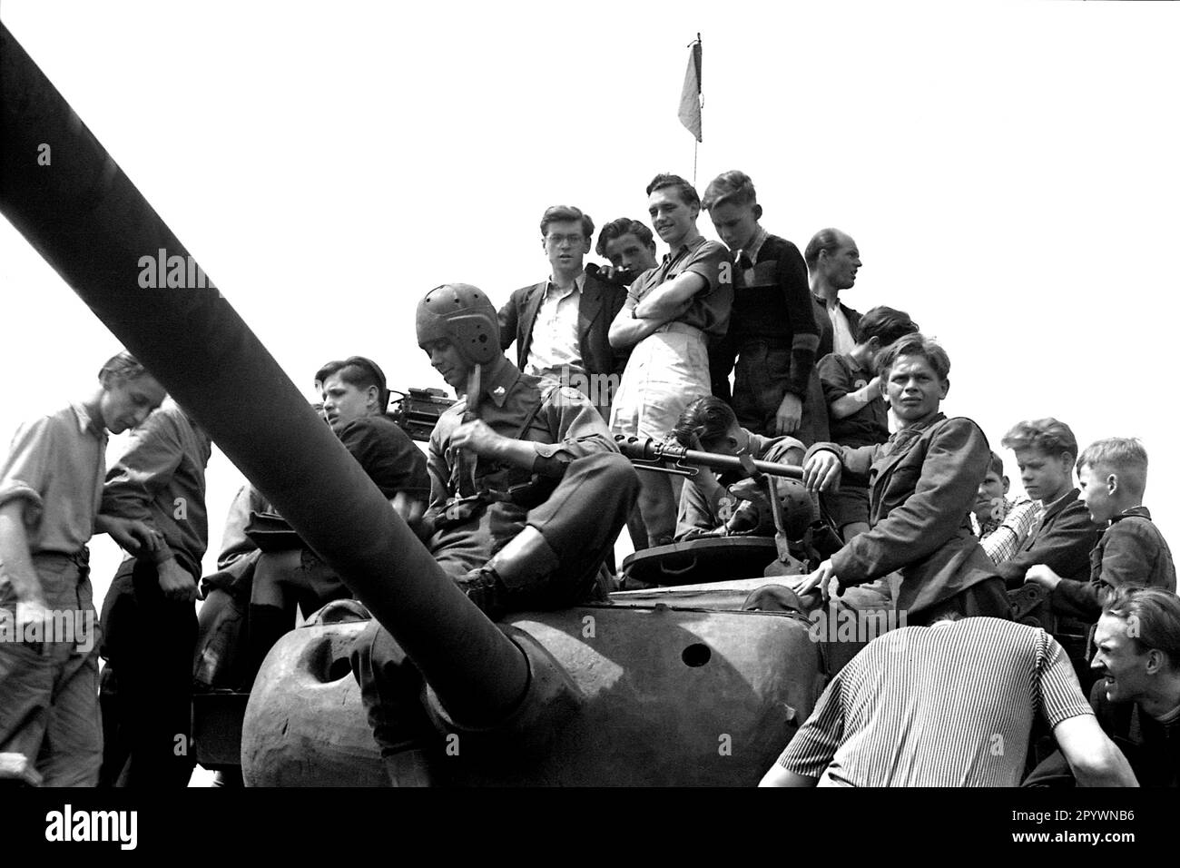1950 Munich Theresienwiese, viewing of an American M26 Pershing tank at ...