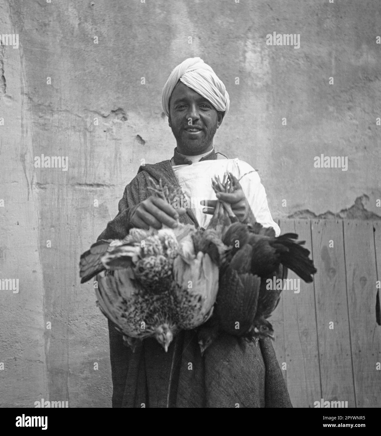Senegalese man Black and White Stock Photos & Images - Alamy