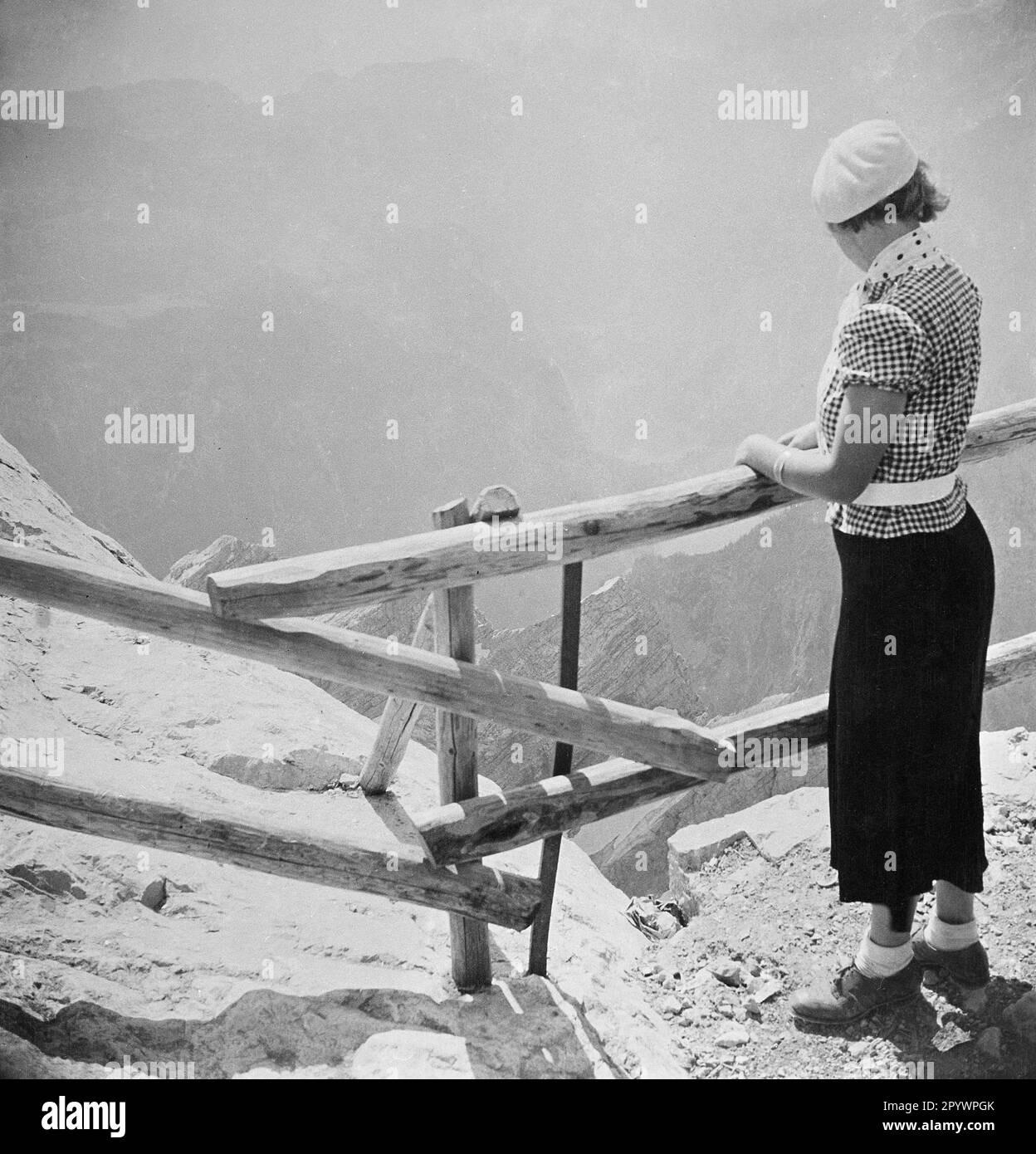 Female wanderer Black and White Stock Photos & Images - Alamy