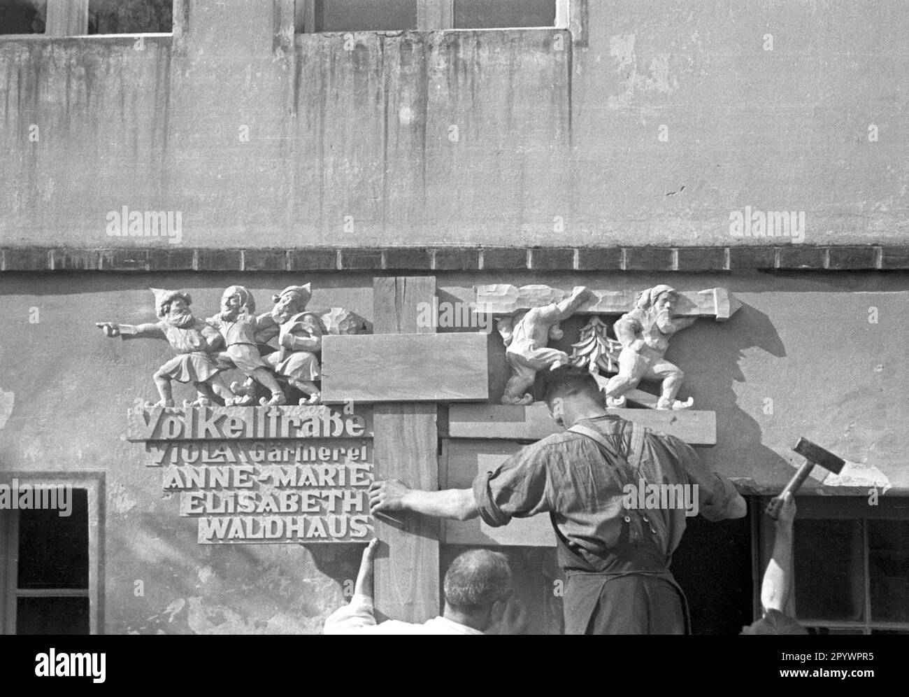 Gaertnerei Black and White Stock Photos & Images - Alamy