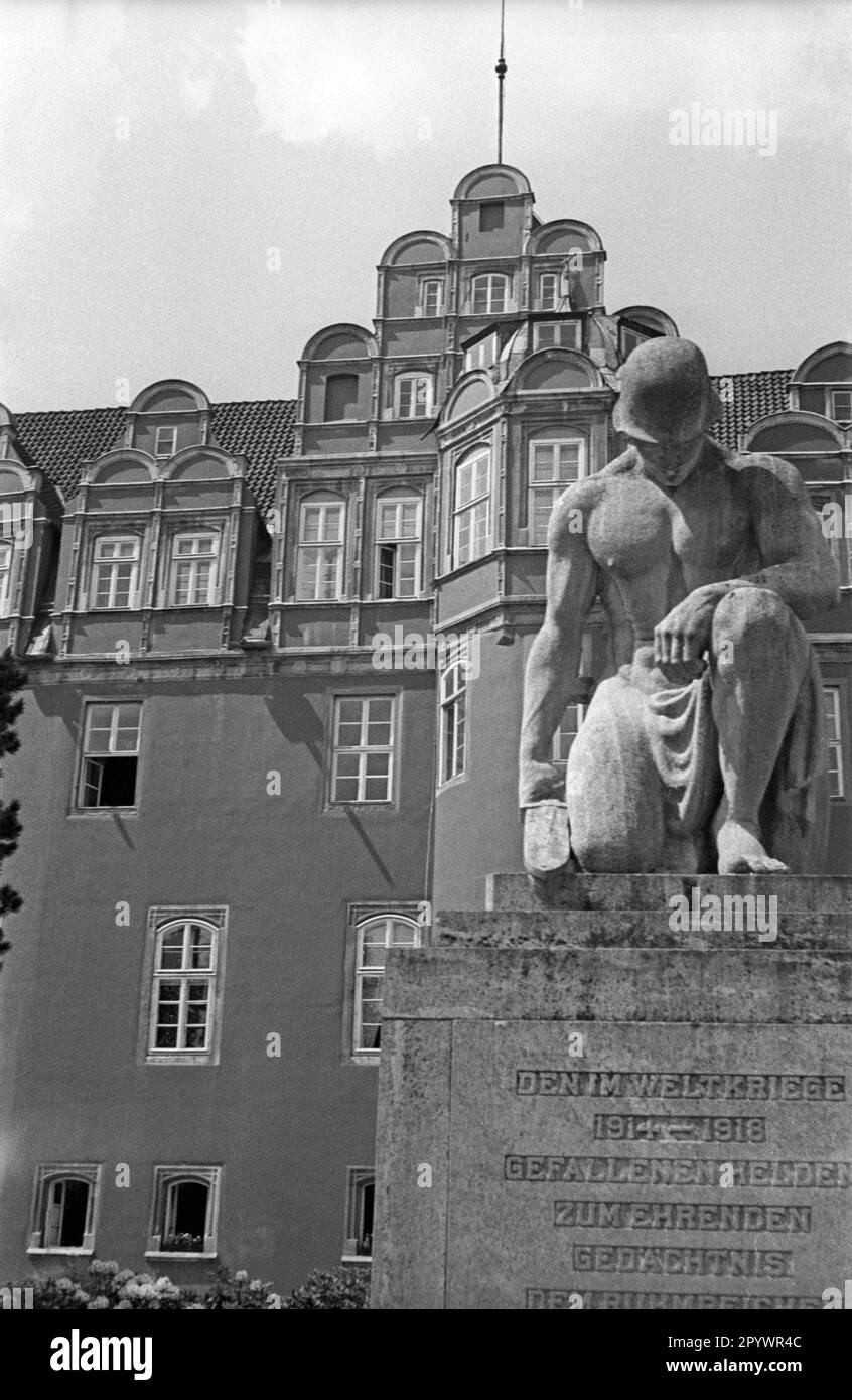 Memorial to the fallen of the 2. Hannoversches Infanterie-Regiment Nr ...