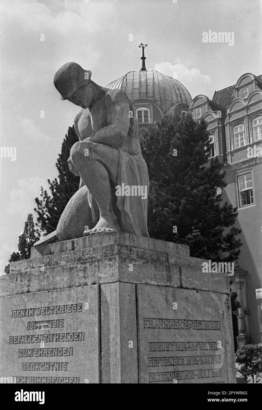 Memorial to the fallen of the 2. Hannoversches Infanterie-Regiment Nr ...