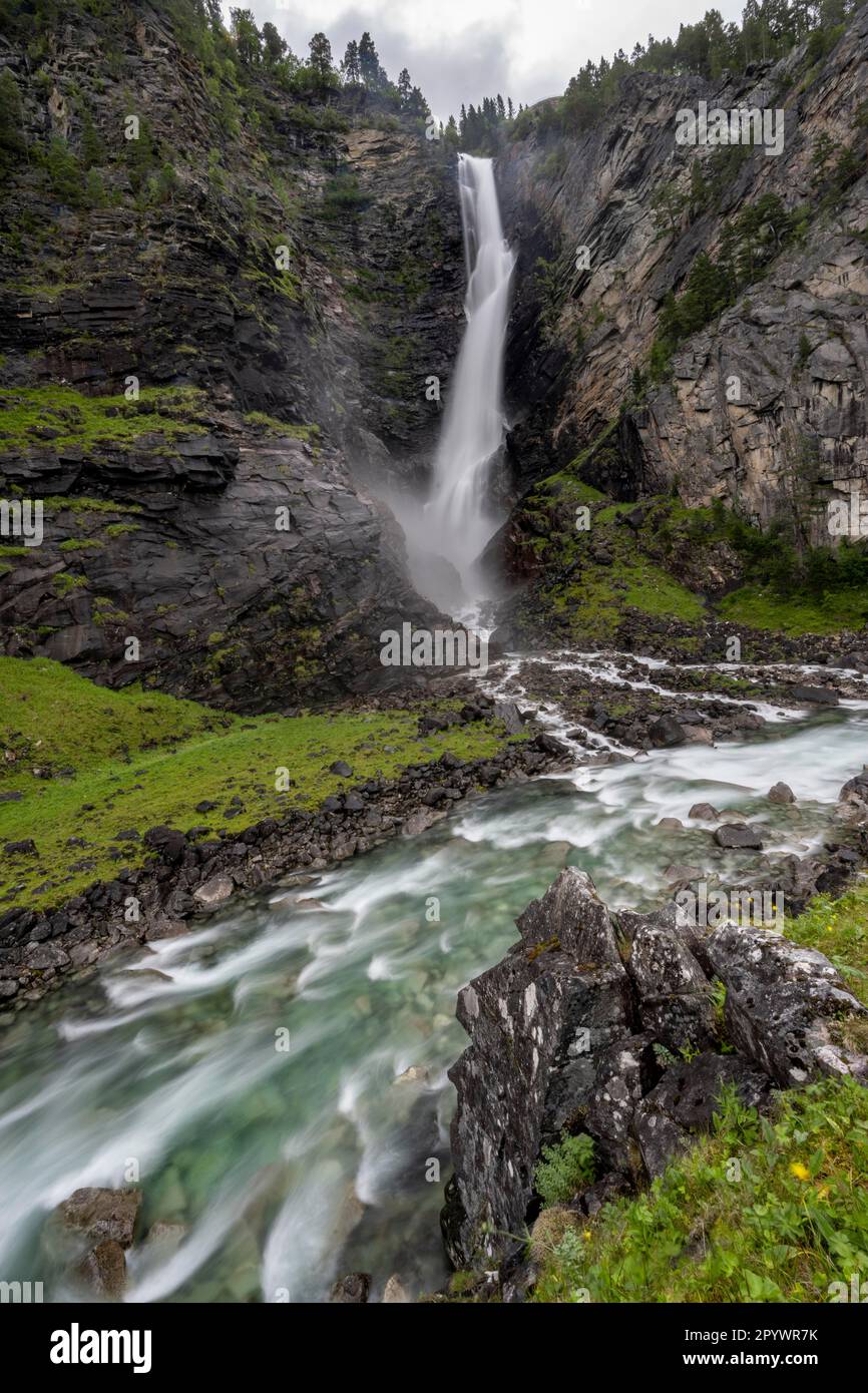 River Driva, Svoufallet waterfall, long exposure, Amotan Gorge, Gjora ...